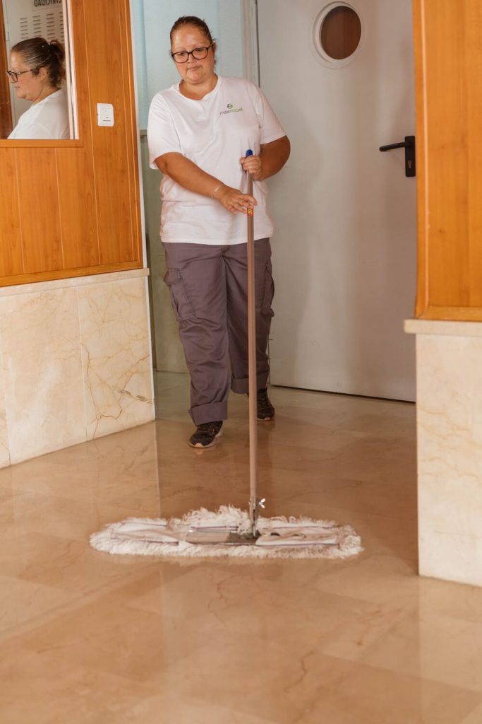 Cómo abrillantar el Suelo de Mármol | Más Social